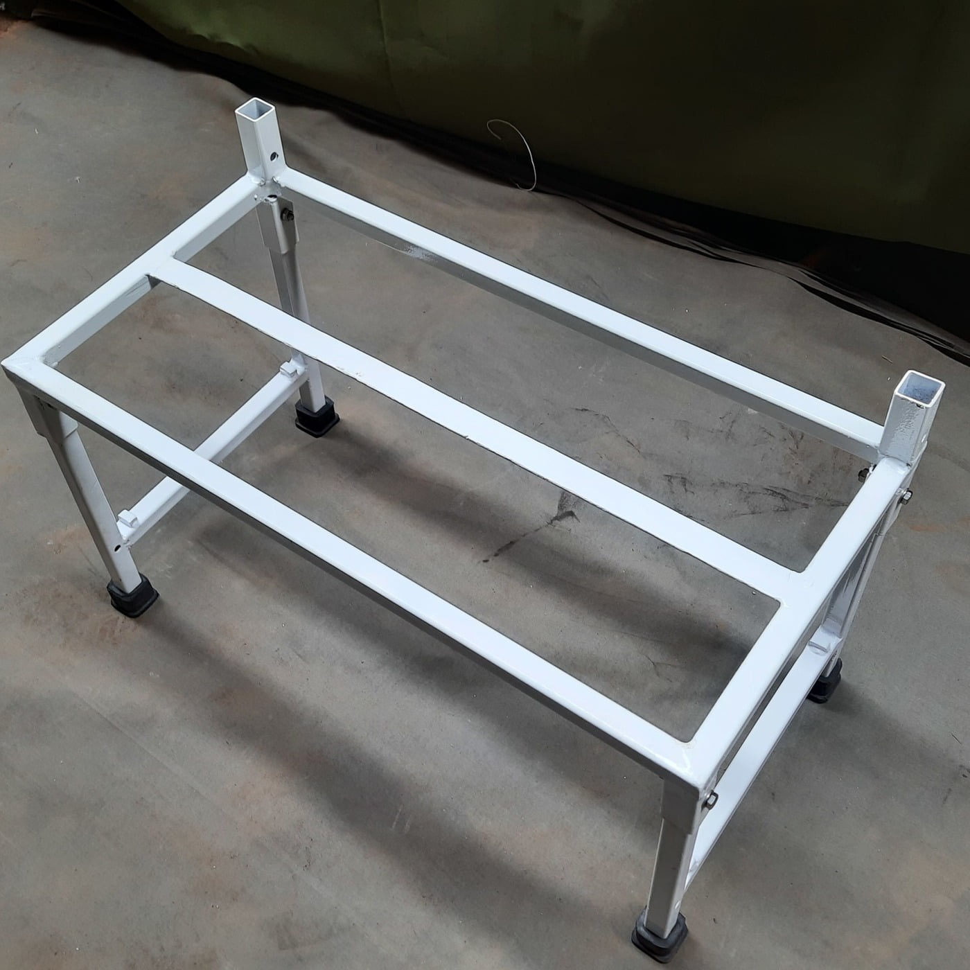 2ft X 1ft Single stand